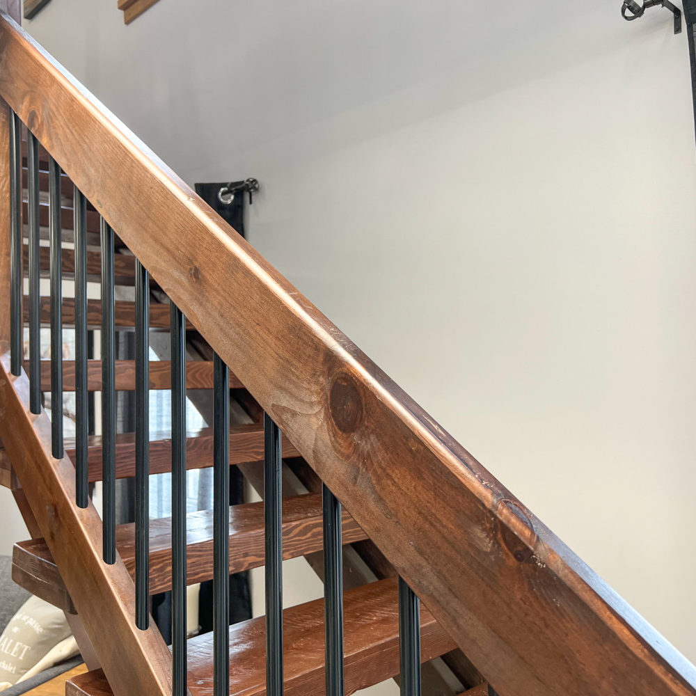 Hand Railing & Trim Boards - Prairie Barnwood